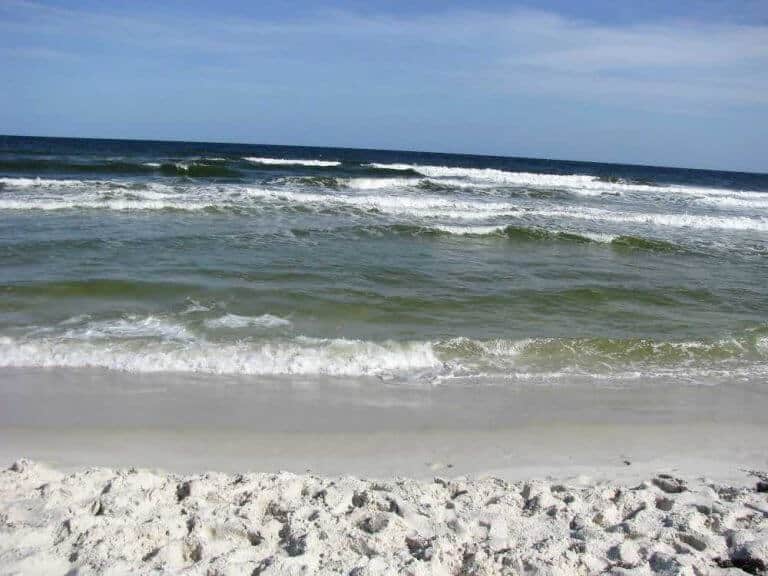 7 Beautiful Alabama Beaches to Visit on Vacation - The Happiness Function