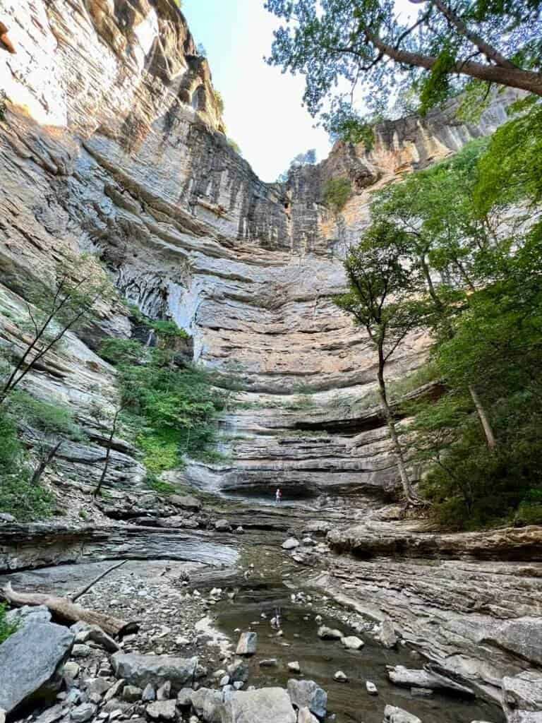 How to Hike the Hemmed in Hollow Trail in Buffalo National River - The ...