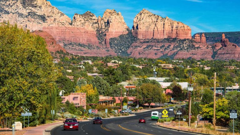 These Sedona Hikes Have Mystical Energy Vortexes, Towering Red Rocks ...