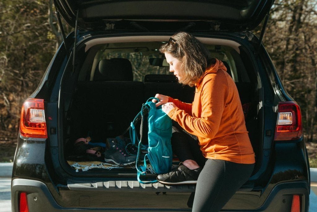 What to Wear Hiking: Perfect Spring Hiking Outfit Ideas for Women - The ...