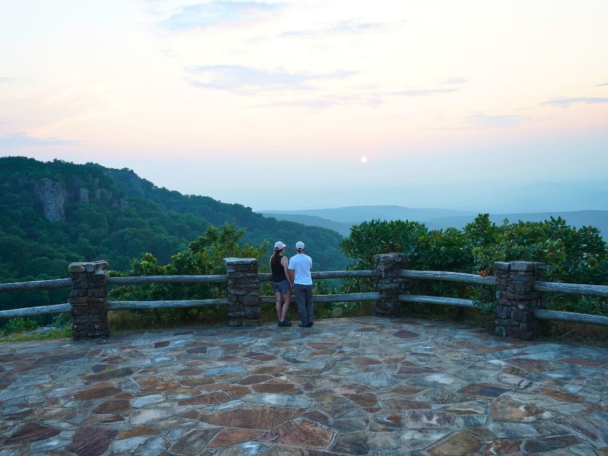 12 Bucket List Things To Do in Arkansas - The Happiness Function